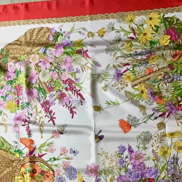 Gucci | Accessories | Gucci Butterfly And Wild Flower Bouquet Baskets ...